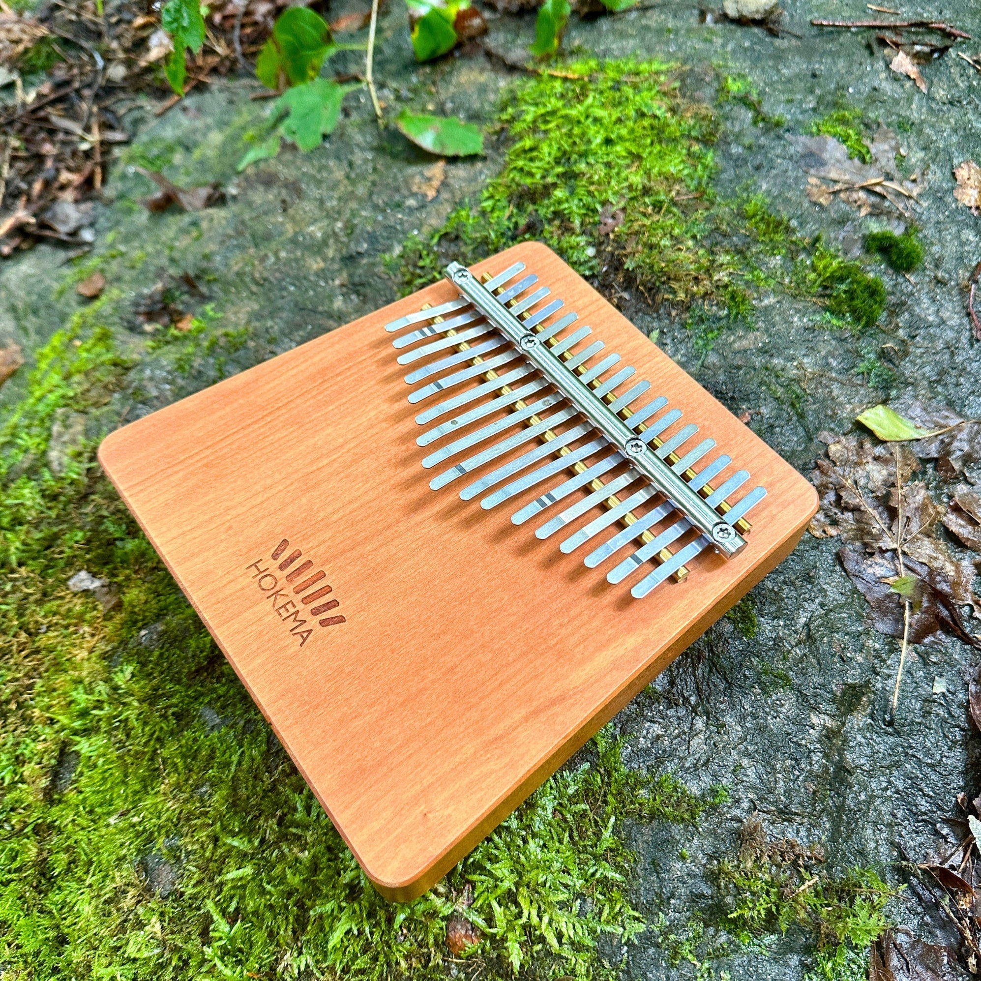 Hokema Kalimbas - B17 Kalimba C-major | WePlayWellTogether